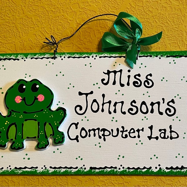 WELCOME Frog SIGN Wall Art Door Hanger Plaque Pool Backyard Porch Deck ...