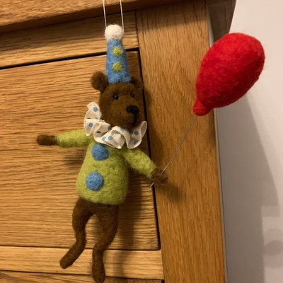 Felt and Dandy Dancing Bear Needle Felting Kit - Etsy