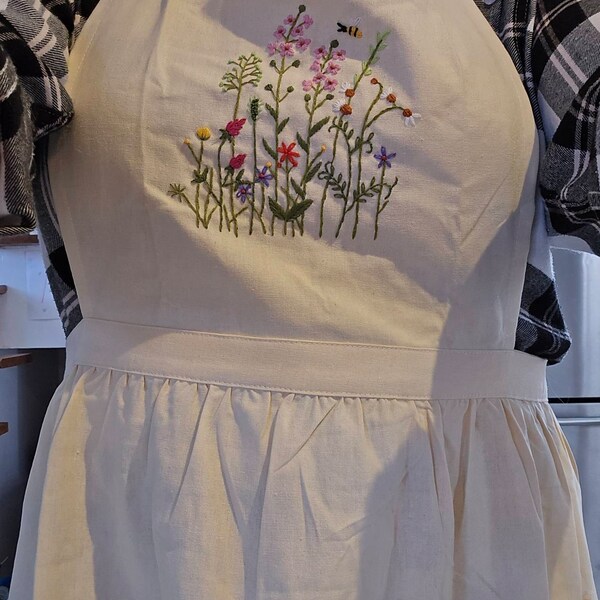 Floral Embroidered Apron for Women, Personalized Hand-embroidered Apron ...