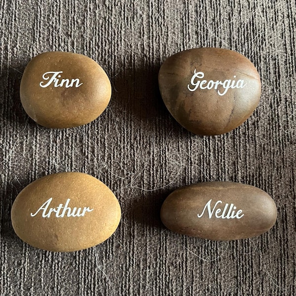 Wedding Name Place Settings and Favours for Rustic Wedding Table Décor ...