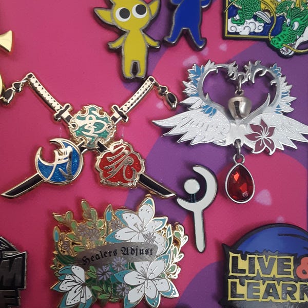 Dorothy Enamel Pin | NIKKE Doro - Etsy