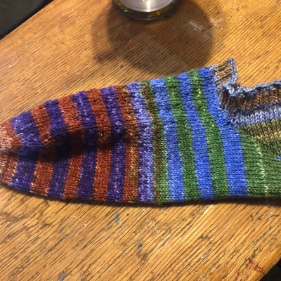 KNITTING PATTERN: Fairy Dust Socks Lace Socks, Ruffle Socks, Hand Knit Socks, Easy Socks, Unisex ...