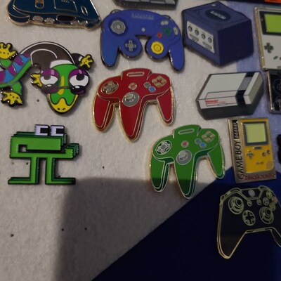 SNES Controller 1.5 Hard Enamel Lapel Pin - Etsy