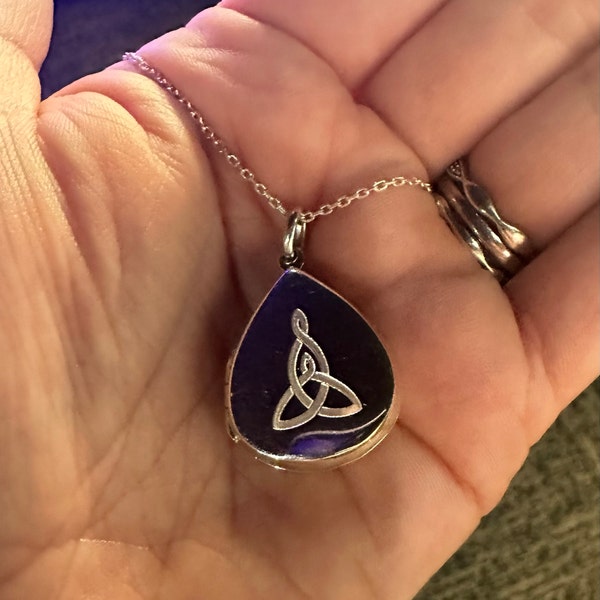 Waterdrop Photo Locket With Photo,teardrop Locket,custom Engraved ...