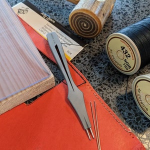 Baver Leather Craft Round Hole Pricking Iron Chisel Head Removable Stitching Punch Chisel Tools ...