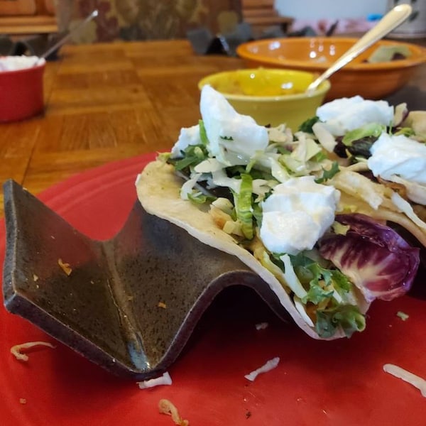 Set of 4 Ceramic Taco Stands - Etsy