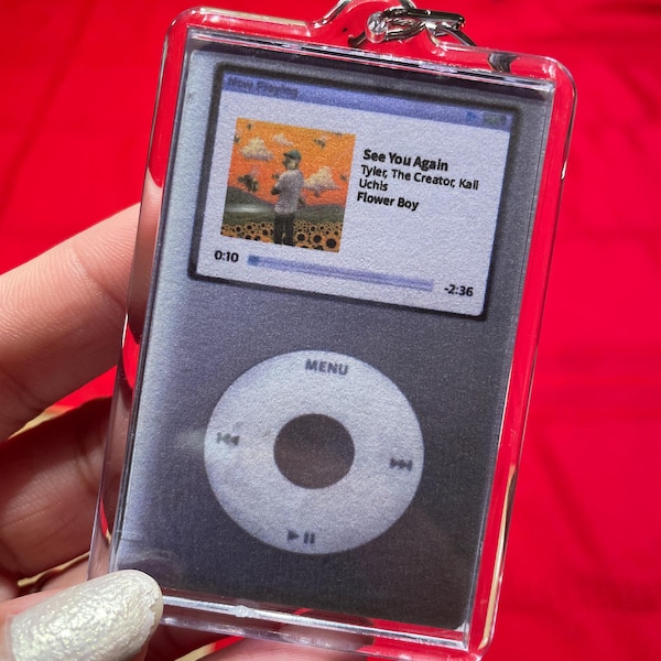 Custom Album Mp3 Player Keychain | Kpop, Phone Charm, Ipod, Anime ...
