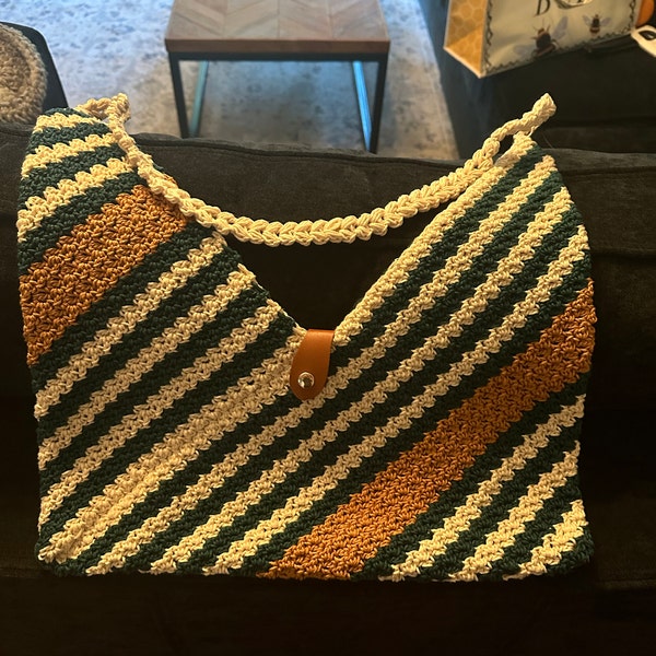 CROCHET PATTERN + VIDEO Just a Rectangle Crochet Danbury Bag Pattern ...