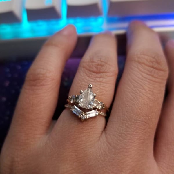 Solid Gold Curved Wedding Band, 14k Gold Baguette Ring for Women ...