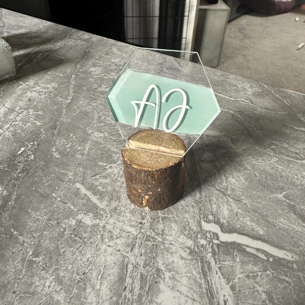 7.4cm Colour Acrylic Wedding Name Card, Circle Style, Colour Acrylic ...