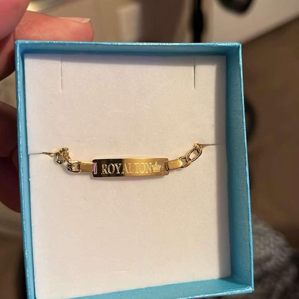 Personalized Gold Bracelet, Delicate Ladies Bracelet, Custom Engraved ...