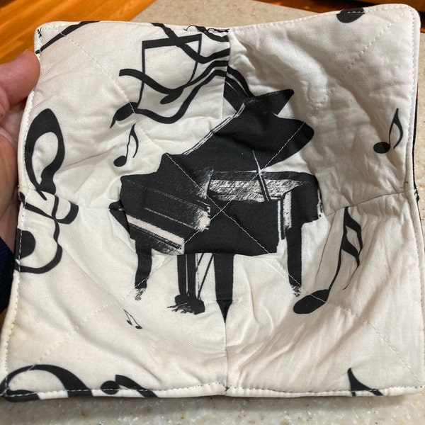 Black and White Piano Fabric - Piano Music by Leahvanlutz - Black and ...