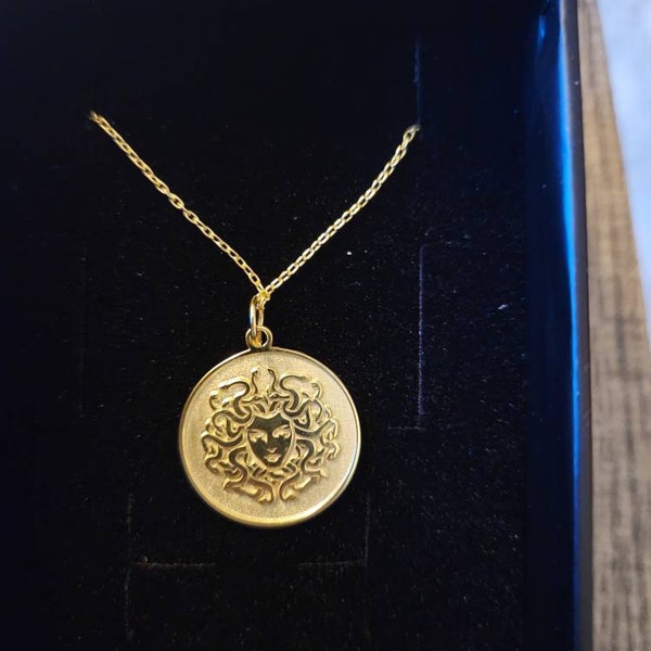 14k Gold Medusa Necklace, Personalized Medusa Pendant, Medusa Mythology ...