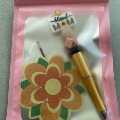 Axolotl // Beaded Ink Pen // Many Options // Pen Gift Set // Key Chain ...