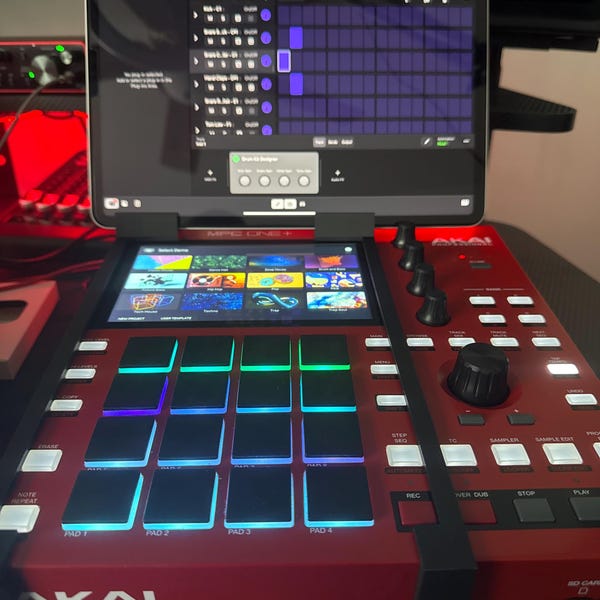 3D Printed Controller Stand - Geometric Design Holder for Xbox, PS5 ...