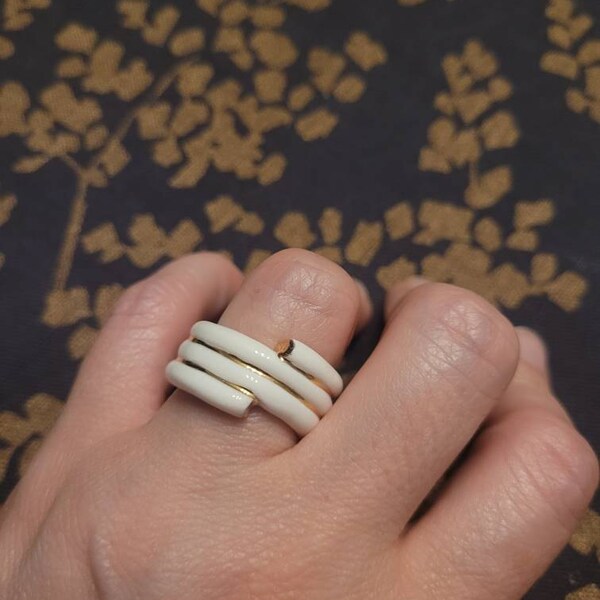 Noun, Ring in White Porcelain and Gold, Enameled. Ceramic Jewelry. - Etsy