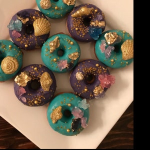 12 Beach Mermaid Theme Party Sweets Table Treats Sea Shell Mini Donuts ...