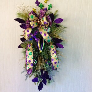 Red Black and White Foil Glitter Candy Cane Spray, Spray for Wreaths ...