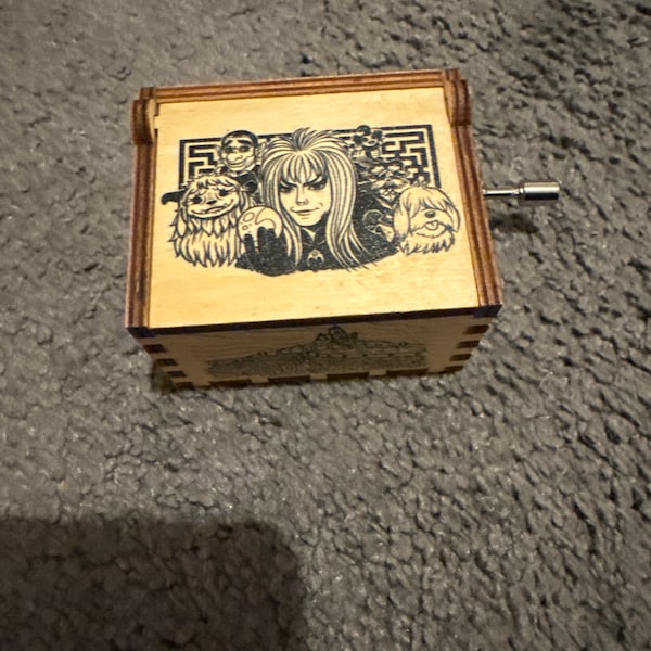 Labyrinth Music Box – Hand-cranked Music Box – Fantasy Music Box – Mini ...