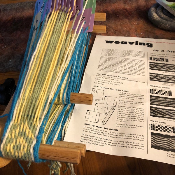 Loom-the Lute - Card Tablet Small Travel Sized Weaving Loom-makes 5 ...