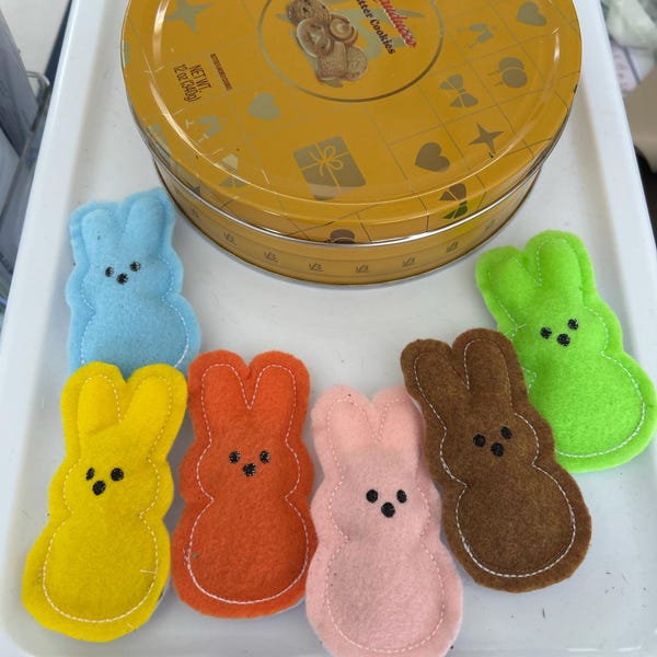 Dinosaur Finger Puppets With Coordinating Volcano Bag - Fun and ...