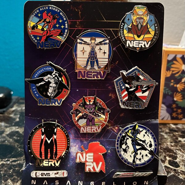 PREDACKLES - Predator + Knuckles Enamel Pin - Etsy