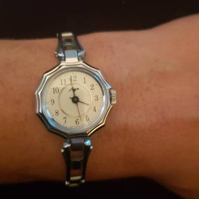 Tiny Vintage Women's Gold Watch, Mini Ladies Watch, Small Wrist Watch ...