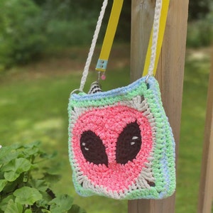 Alien Head Granny Square - Etsy