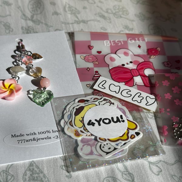 Tropical 2000s Summer Hibiscus Phone Charms, Cute Beach Themed Unique ...