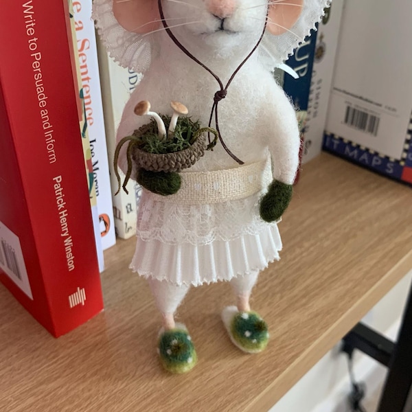 Marley and Minnie - Needle Felt Badger and Mouse - Etsy