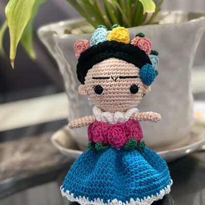 Frida Kahlo Amigurumi Doll Crochet Pattern, Frida Khalo Amigurumi ...