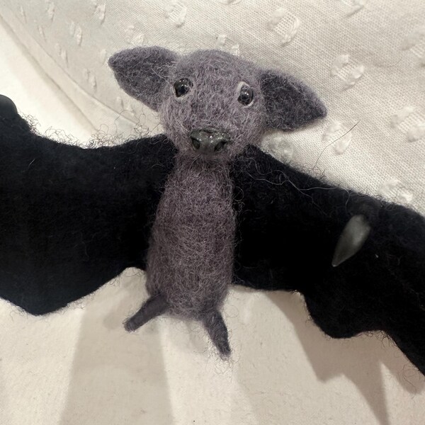 Needle Felted Realistic Bat, Vampire Bat, Gothic Gift Ideas, Needle ...