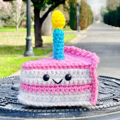 CROCHET PATTERN: Birthday Cake Slice Play Food, Amigurumi Downloadable ...