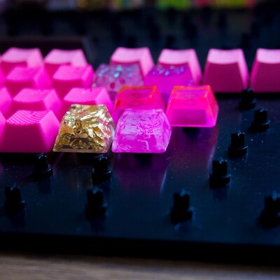 White Blank 1U Accent Keycaps, Transparent Hand Polished Resin OEM Caps ...