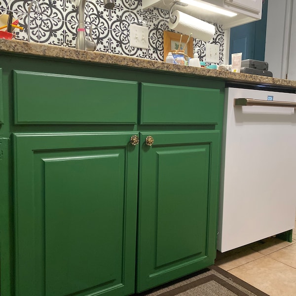 Fast Drying, Self-leveling Acrylic Enamel Paint for Cabinets and ...