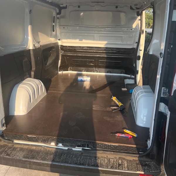 VW CRAFTER DXF Floor Template-l3/ Lwb-4wd-type From 2017- Ply Lining ...