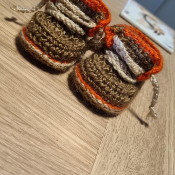 CROCHET PATTERN Cute Baby Sneaker Crochet Booties "federation" Runners ...