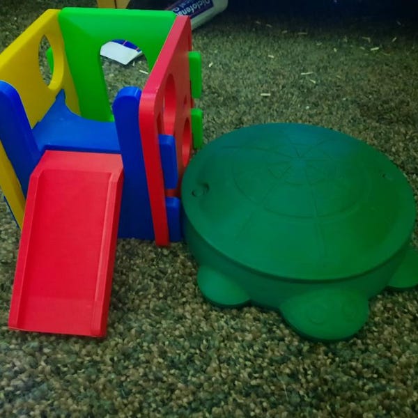 Little Tykes Turtle Sand Box With Lid: Spider Water-dish, Reptile ...