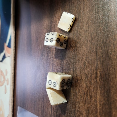 UNIQUE Pip Design Large Medieval Bone Dice Set qty 5 Mat Cauthon's Dice ...