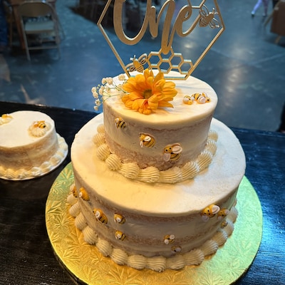 Custom Bee Cake Topper, Personalized Honeycomb Cake Topper, Bee Themed ...