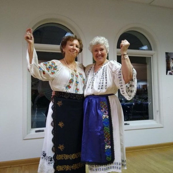 Vintage Romanian Traditional Costume From Oltenia Size M- L - Etsy