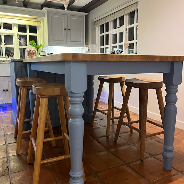 Breakfast Bar - Kitchen Island - Farmhouse Style Turned Leg Butcher ...