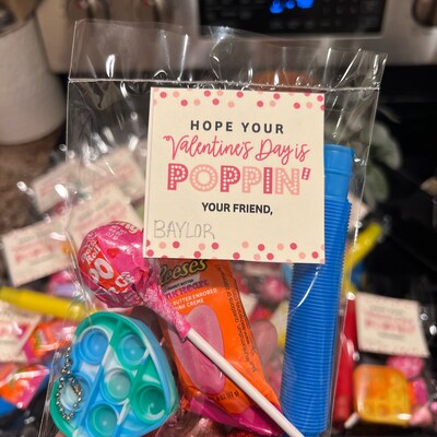 Hope Your Valentine's Day is Poppin',class Valentine Tags,pop It Toy ...