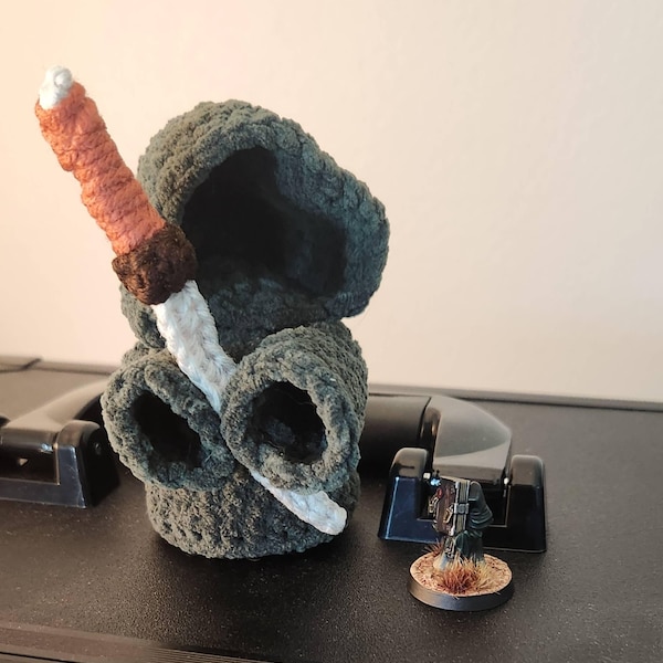 Watcher in the Dark Crochet Pattern | Dark Angels | Warhammer 40K - Etsy