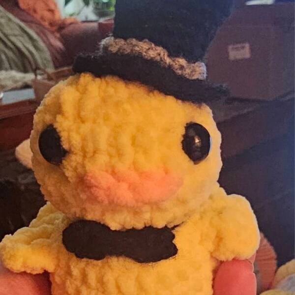 Pocket Duckling Crochet Pattern · Good Luck Duck Amigurumi Tutorial ...