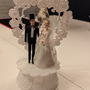 Princess Theme Fairytale Queen Wedding Cake Topper Emeral City - Etsy