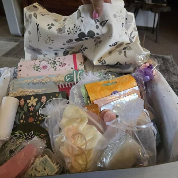 Purse Essentials Kit - Etsy