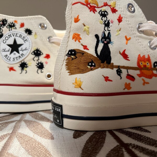 Peanuts Embroidery Design, Peanuts Halloween, Fall Converse, Dog Shoes ...