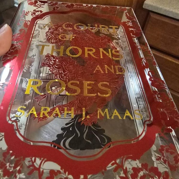 Twilight Book Vase, Edward and Bella Cullen, the Cullen Family, Forks ...