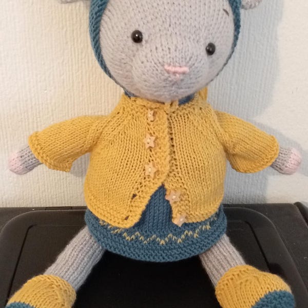 Doll Clothes Knitting Pattern for a Mouse - Christmas Mouse - Toy ...